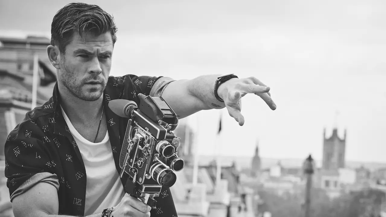 chris hemsworth gq ספּאַין