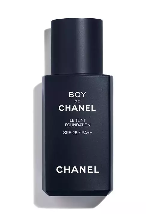 Le Tint Boy ໂດຍ Chanel. ລາຄາ €65.