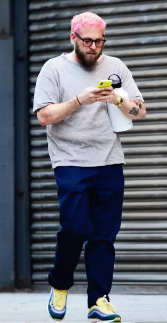 Jonah Hill eta bere bitxidun sneakers bilduma adidas Nike OffWhite Air Max Air Jordan Prada...