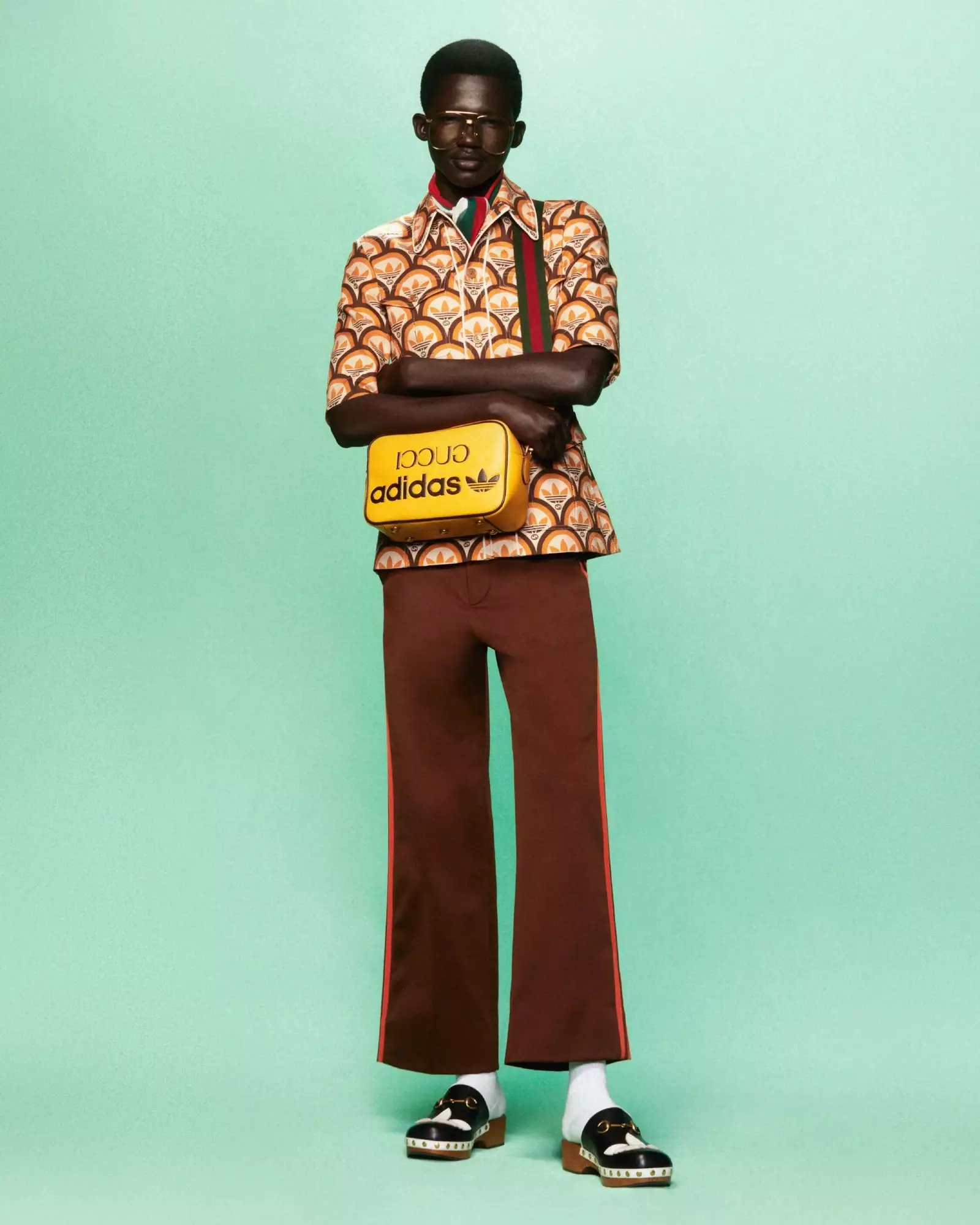 Adidas x Gucci শেষ পর্যন্ত বিক্রি হচ্ছে, যে সহযোগিতা যারা ফ্যাশন জানে তারা তাদের পোশাকে রাখতে চায়
