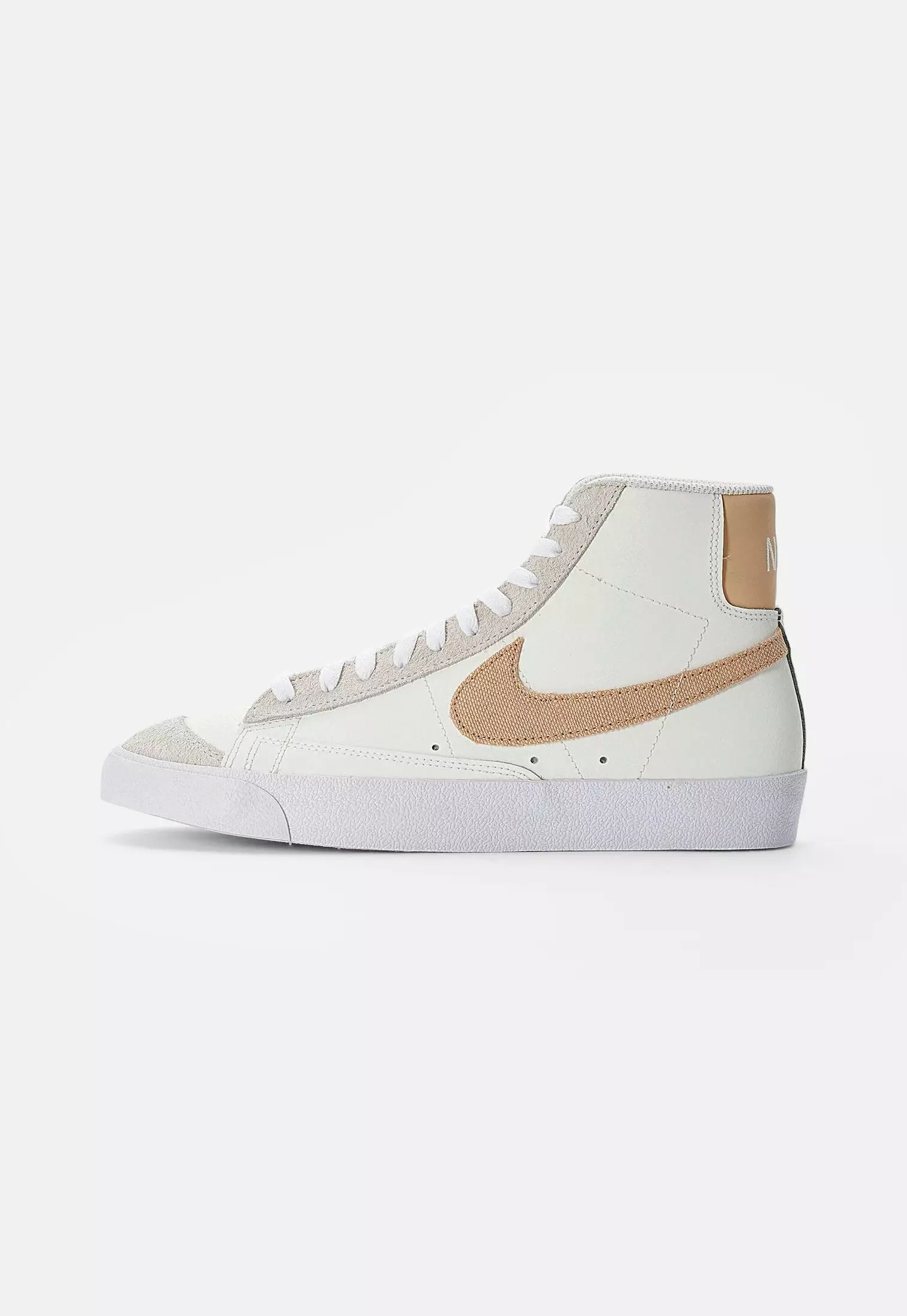 Kedu ka Nike Blazer Mid siri bụrụ nke a na-achọkarị 100 euro sneakers na ebe ị ga-azụta naanị ...