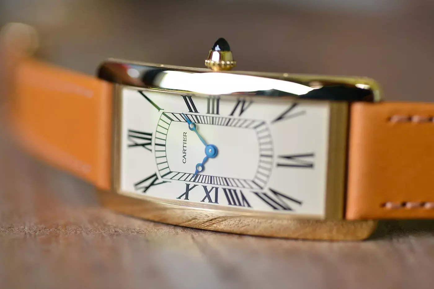 Cartier Tank Cintre πώς ένα ρολόι εκατονταετηρίδας έγινε το πιο επιθυμητό του 2021