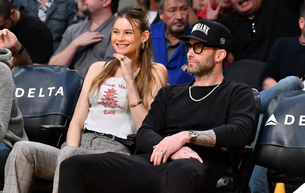 Behati Prinsloo និង Adam Levine