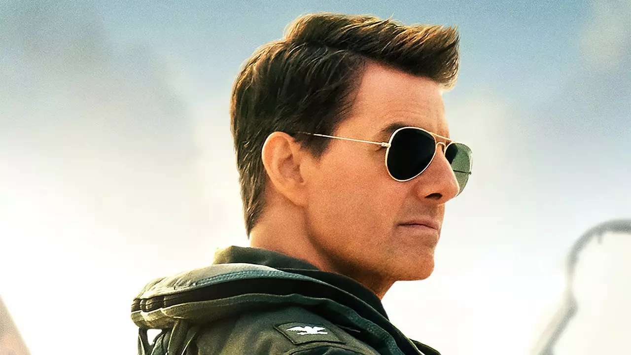 Spéaclaí gréine Tom Cruise i Top Gun: Maverick