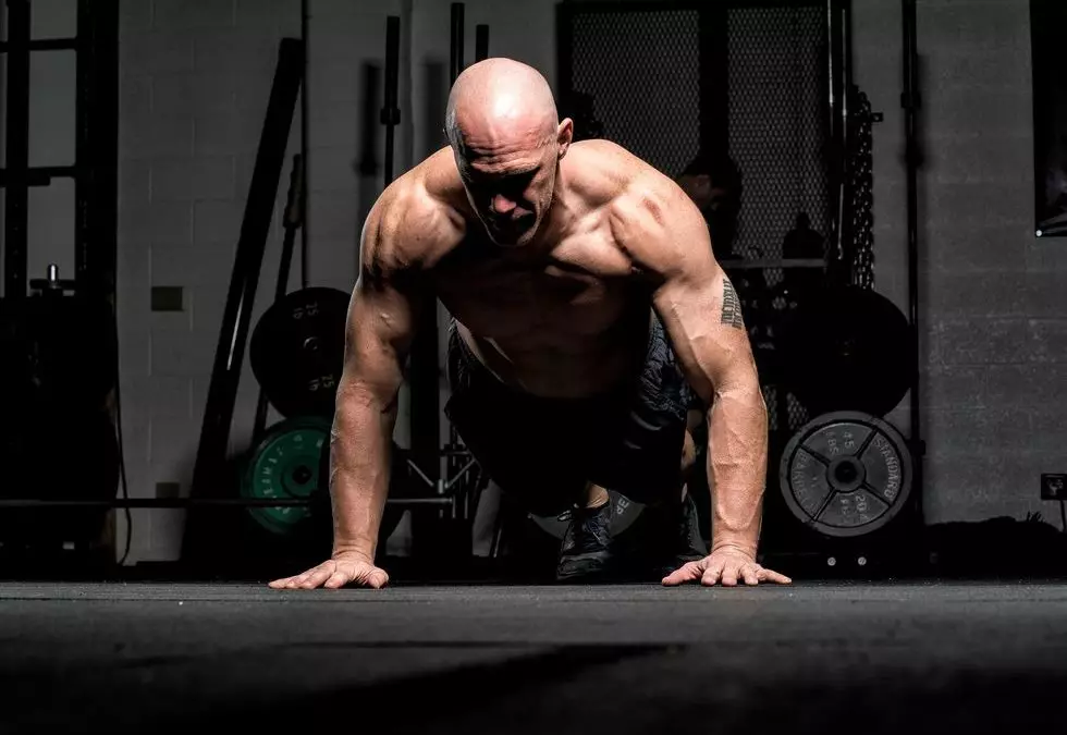 hjemmetrening styrke korte burpees-utfall