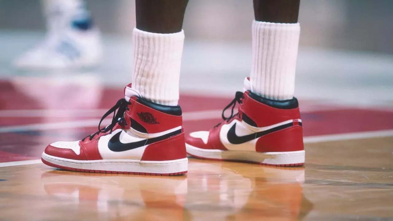 Air Jordan 1 Chicago Reimagined, bir klasiği güncelleyip doğru şekilde yapabileceğinizi kanıtlıyor