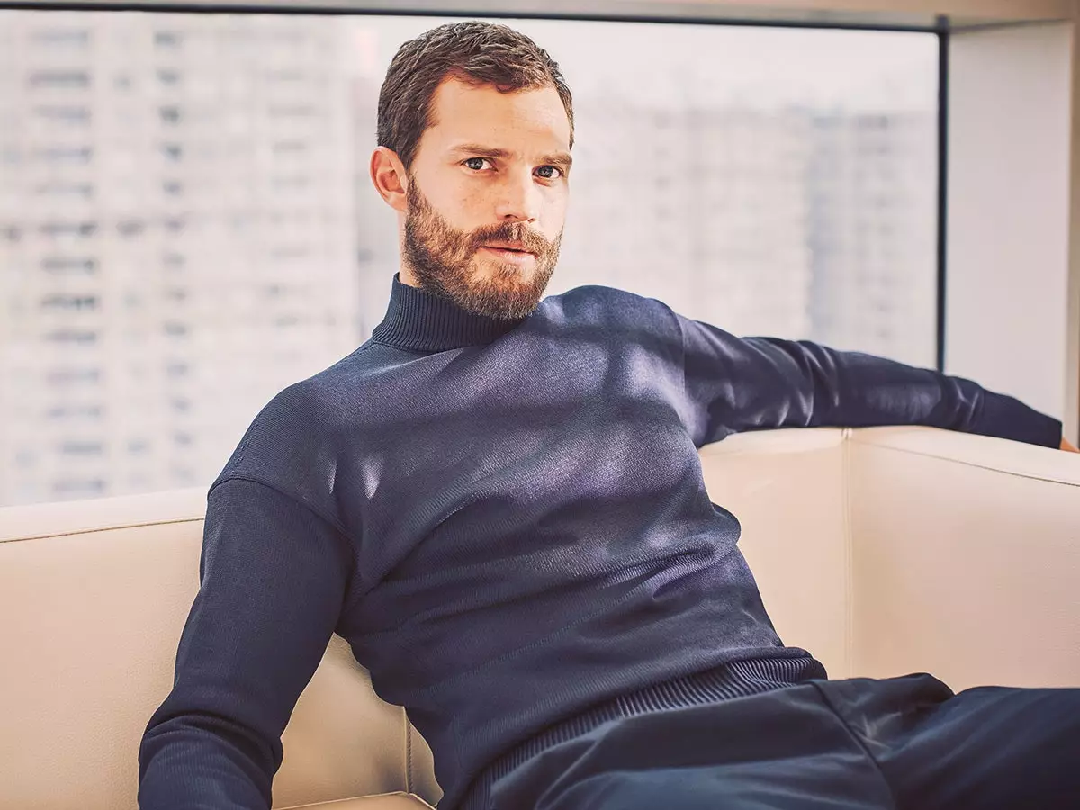 ajụjụ ọnụ jamie dornan