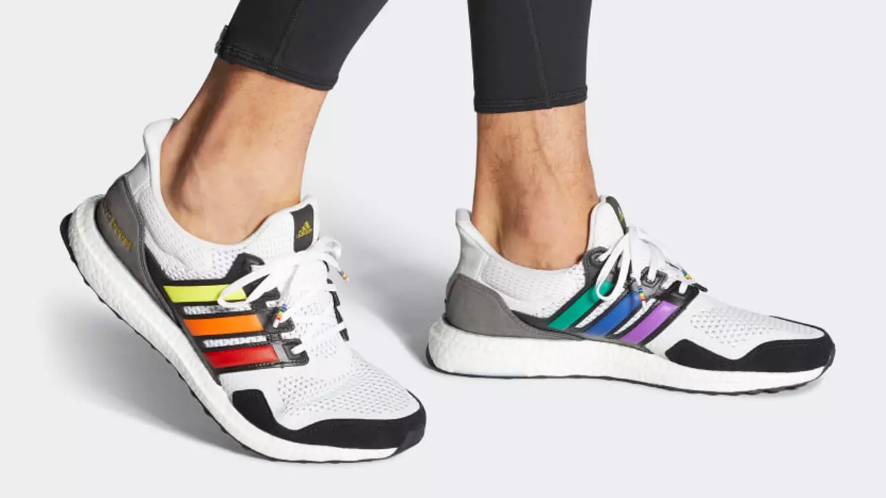 Όλα τα παπούτσια adidas για LGBT+ Pride: φωτογραφίες, τιμές και ημερομηνίες κυκλοφορίας