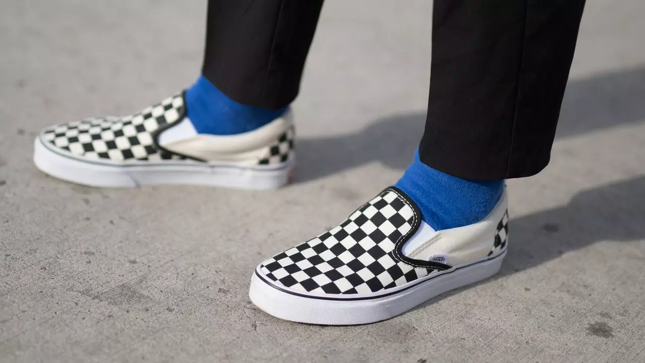 Vans Slip On: למה הם עולים מה שהם עולים