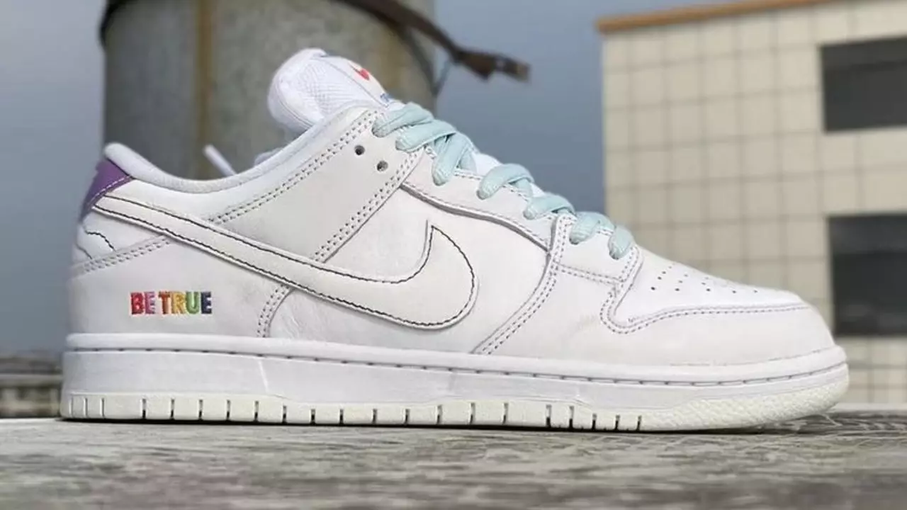 Τα νέα Nike Dunk Be True είναι τα πιο όμορφα σε σχέδιο και μήνυμα