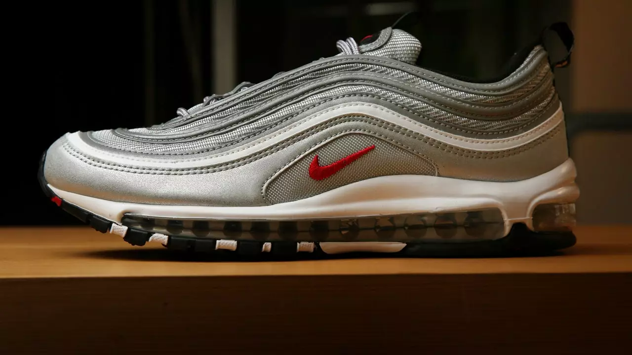 Тарыхта эң керектүү Nike Air Max 97 кайрадан жеткиликтүү болот