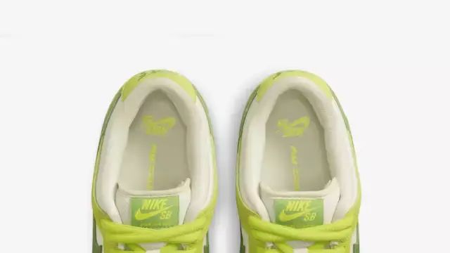Nike Dunk Low Sour Apple 是最适合搭配短裤穿着的鞋子，而且价格低于...