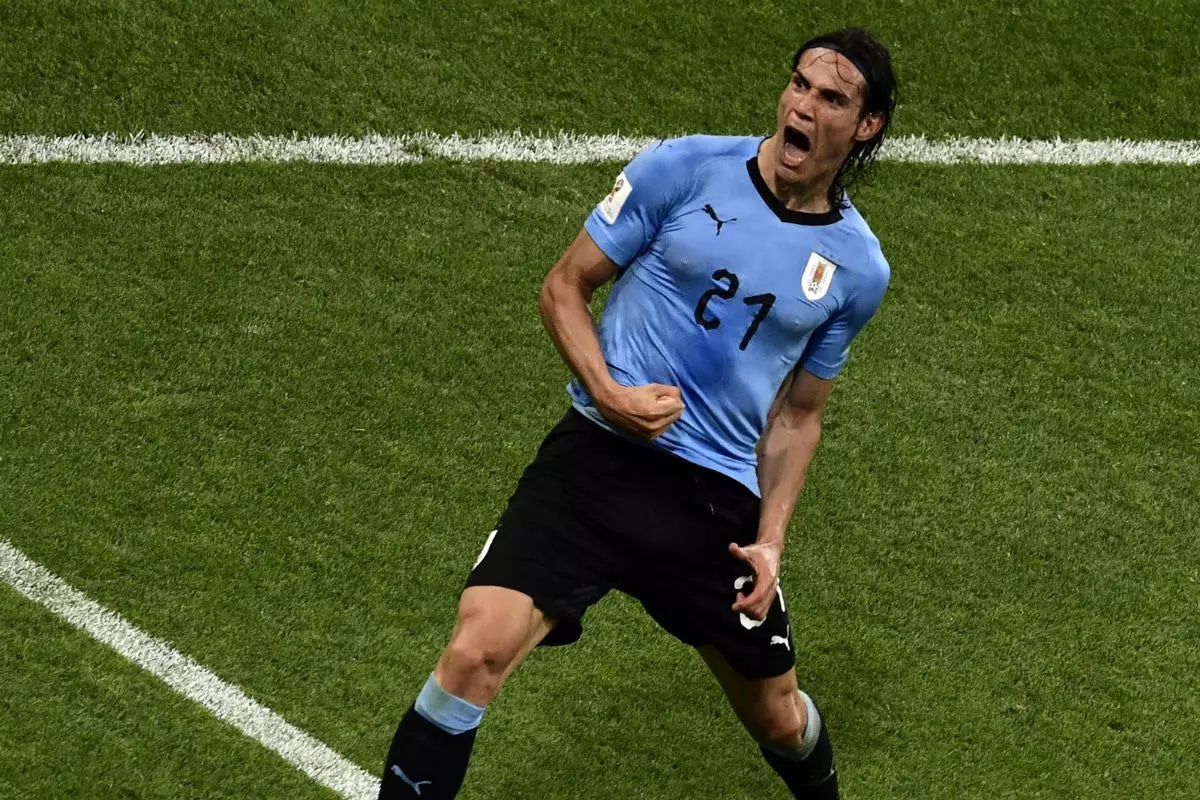 Cavani هر شيء کي نشانو بڻايو.