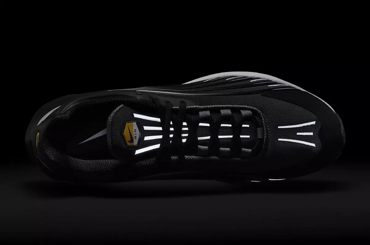 Izithombe zenani le-Nike Air Max Plus 2 nokuthi ungawathenga nini amateku afana ne-Batmobile