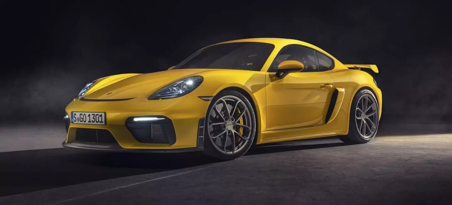 Porsche Cayman GT4.