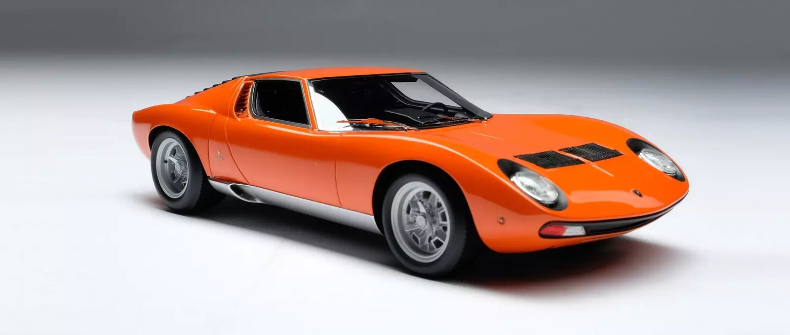 Lamborghini Miura.