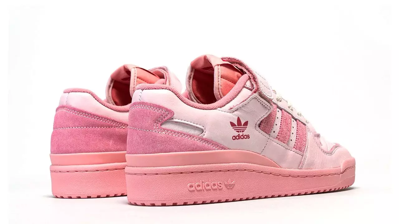 adidas Forum 84 Low pink هو البديل إذا لم يكن لديك Bad Bunny's