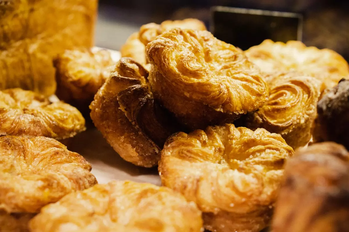 Nouvo objè buttery ou nan dezi yo rele yon kouign amann.