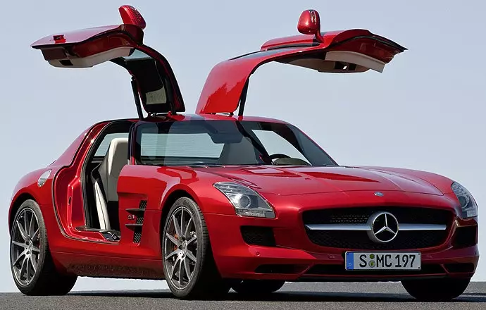 Mercedes Benz SLS AMG