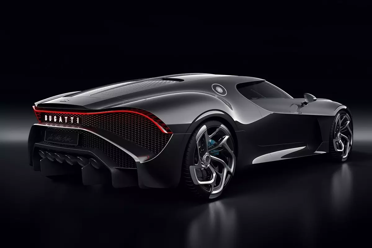 bugatti la voiture noire brangiausia automobilio kaina