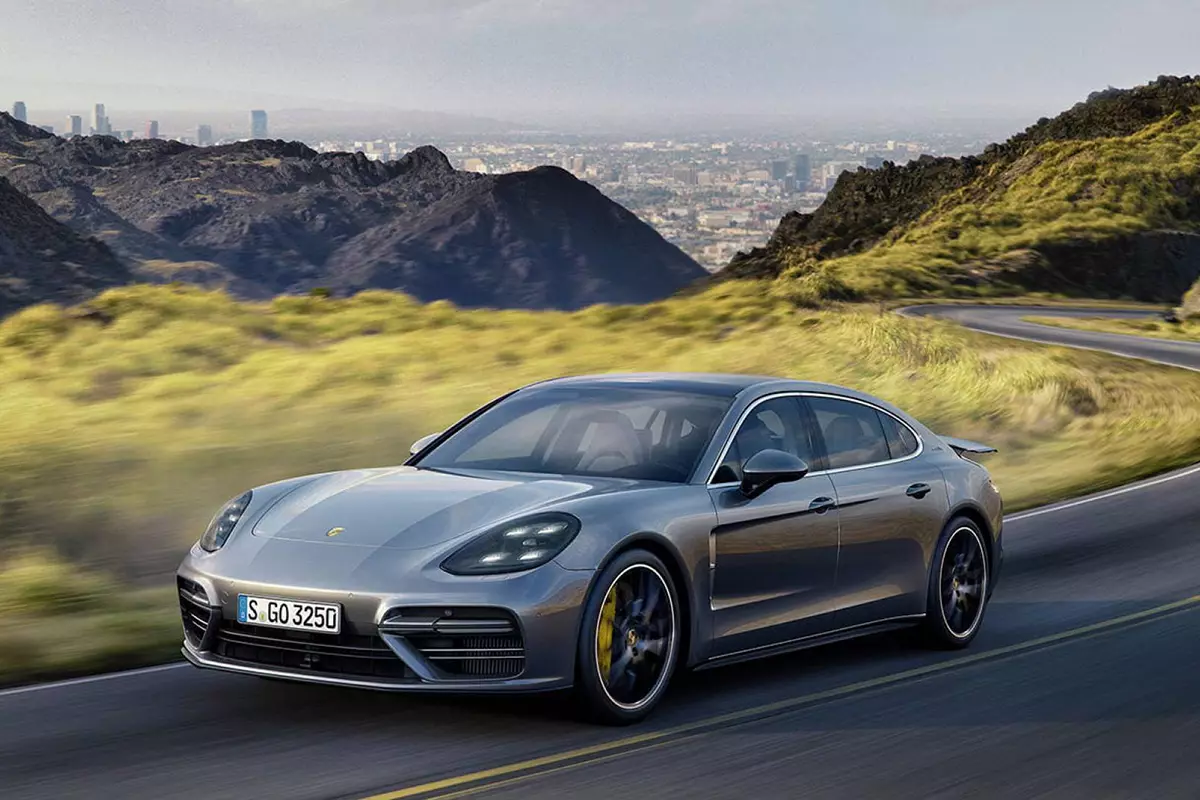 Porsche Panamera.