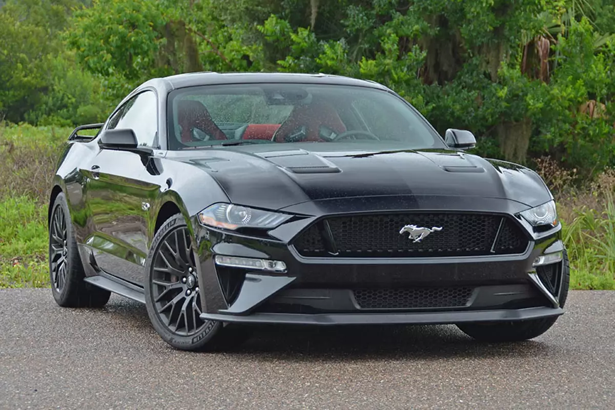 Ford Mustang Tloaelo.