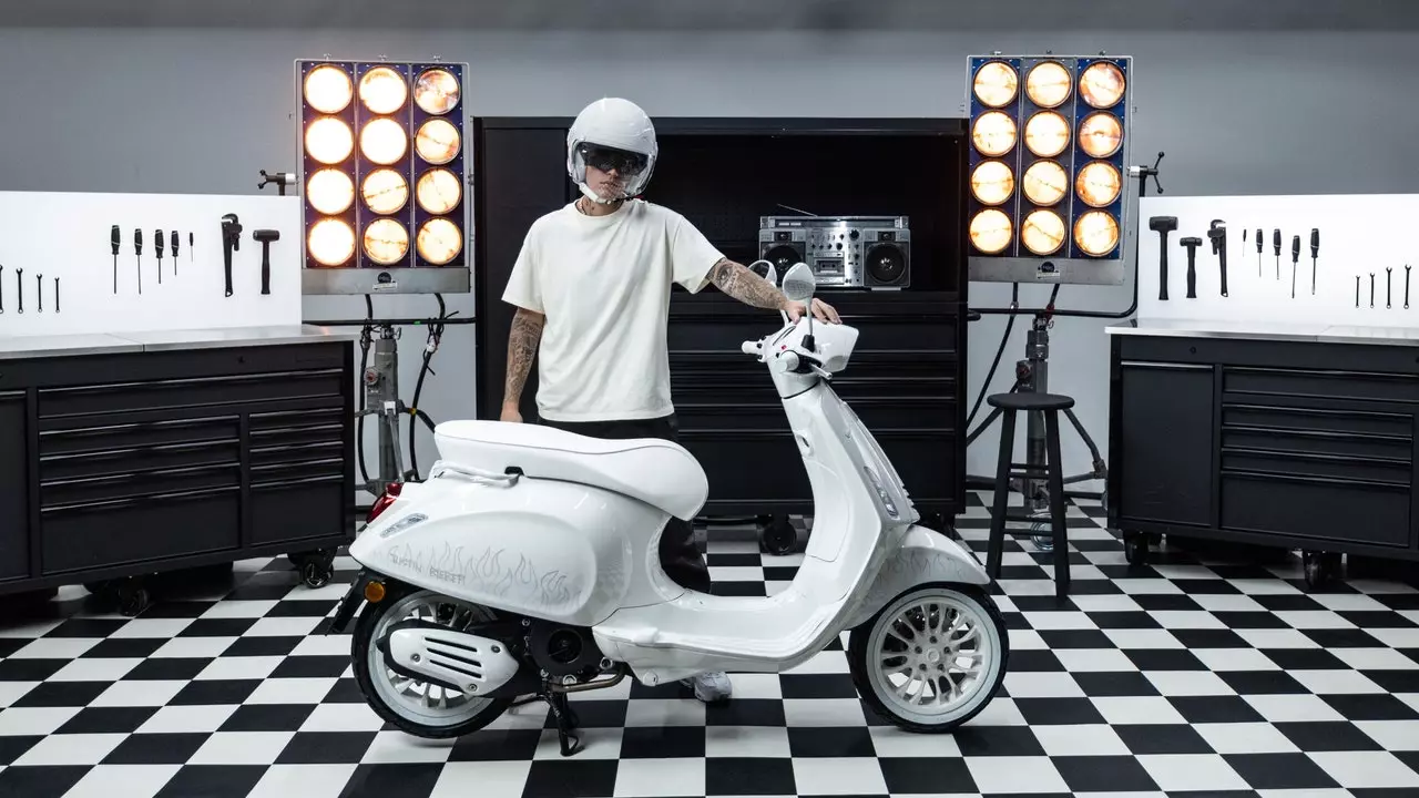 Justin Bieber x Vespa: संसारको सबैभन्दा प्रसिद्ध स्कुटरमा एक विशेषता छ जसले यसलाई अद्वितीय बनाउँछ