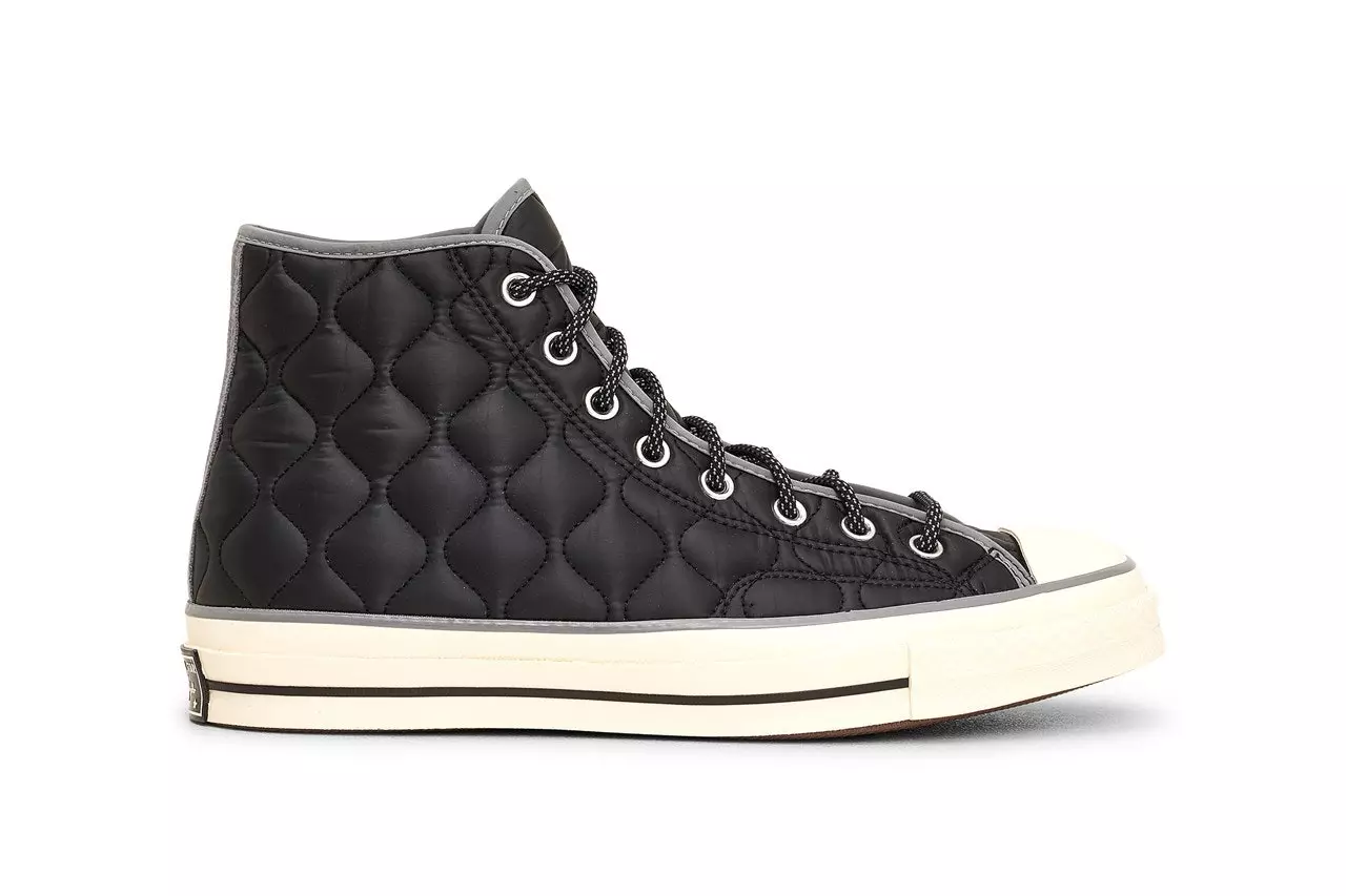 Converse anu katingali sapertos kantong Chanel hargana kirang ti 50 euro