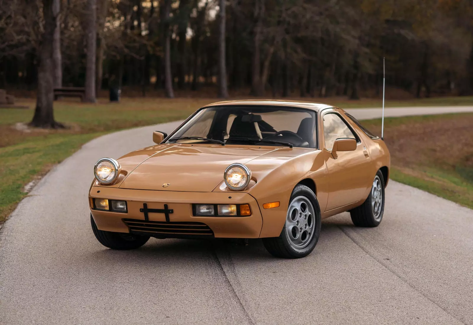 Tom Cruise Porsche 928