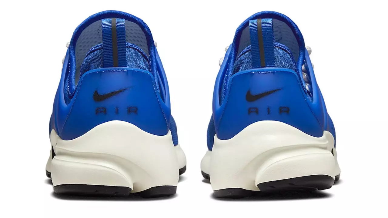 Nike Air Presto "Blue Rose" 2022-ci ilin ən gözəl qaçış ayaqqabılarıdır