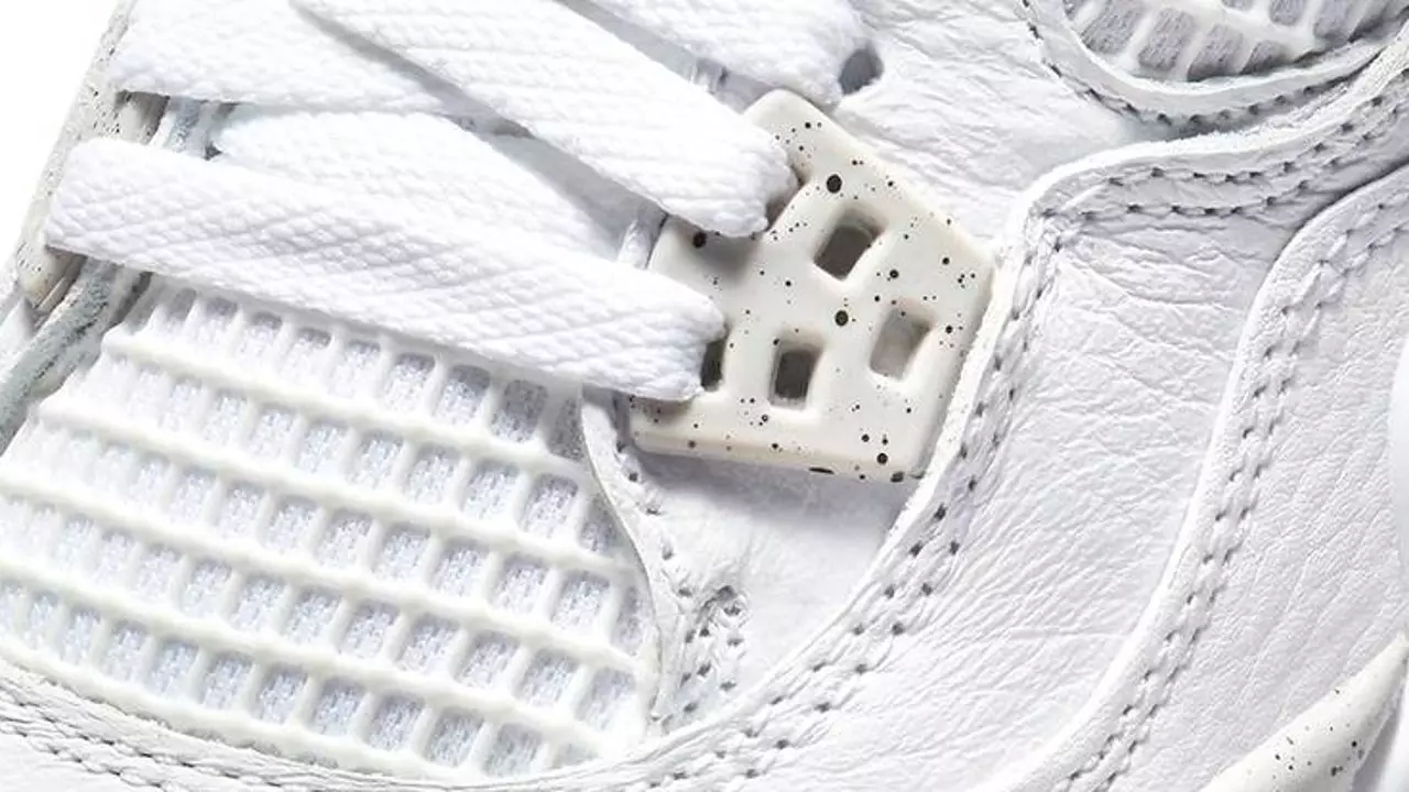 I-Air Jordan 4 White Oreo iyakhanga kangangokuba ikwenza ufune ukuyicwilisa obisini