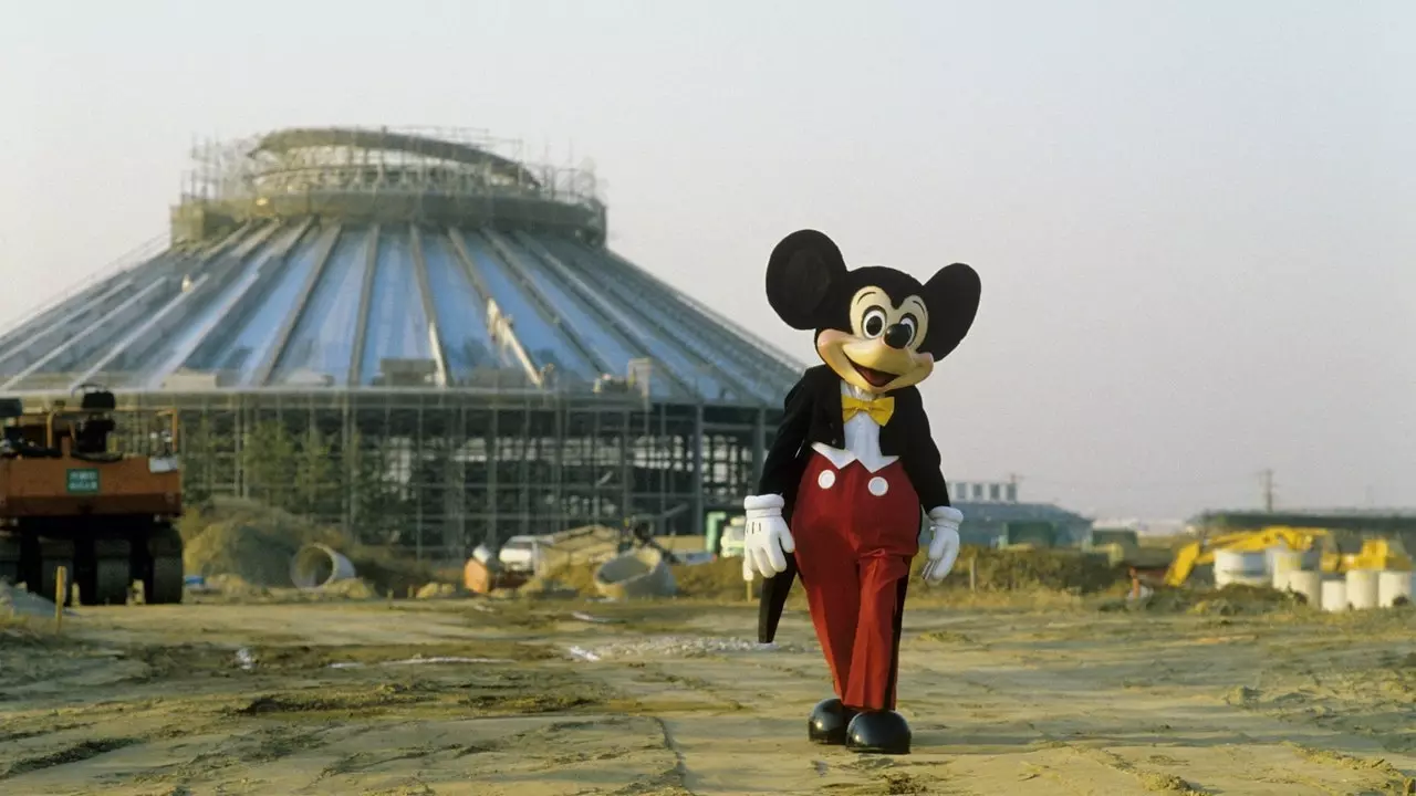 Disney+의 The Imagineering Story는 기업 선전을 동화로 바꿉니다.