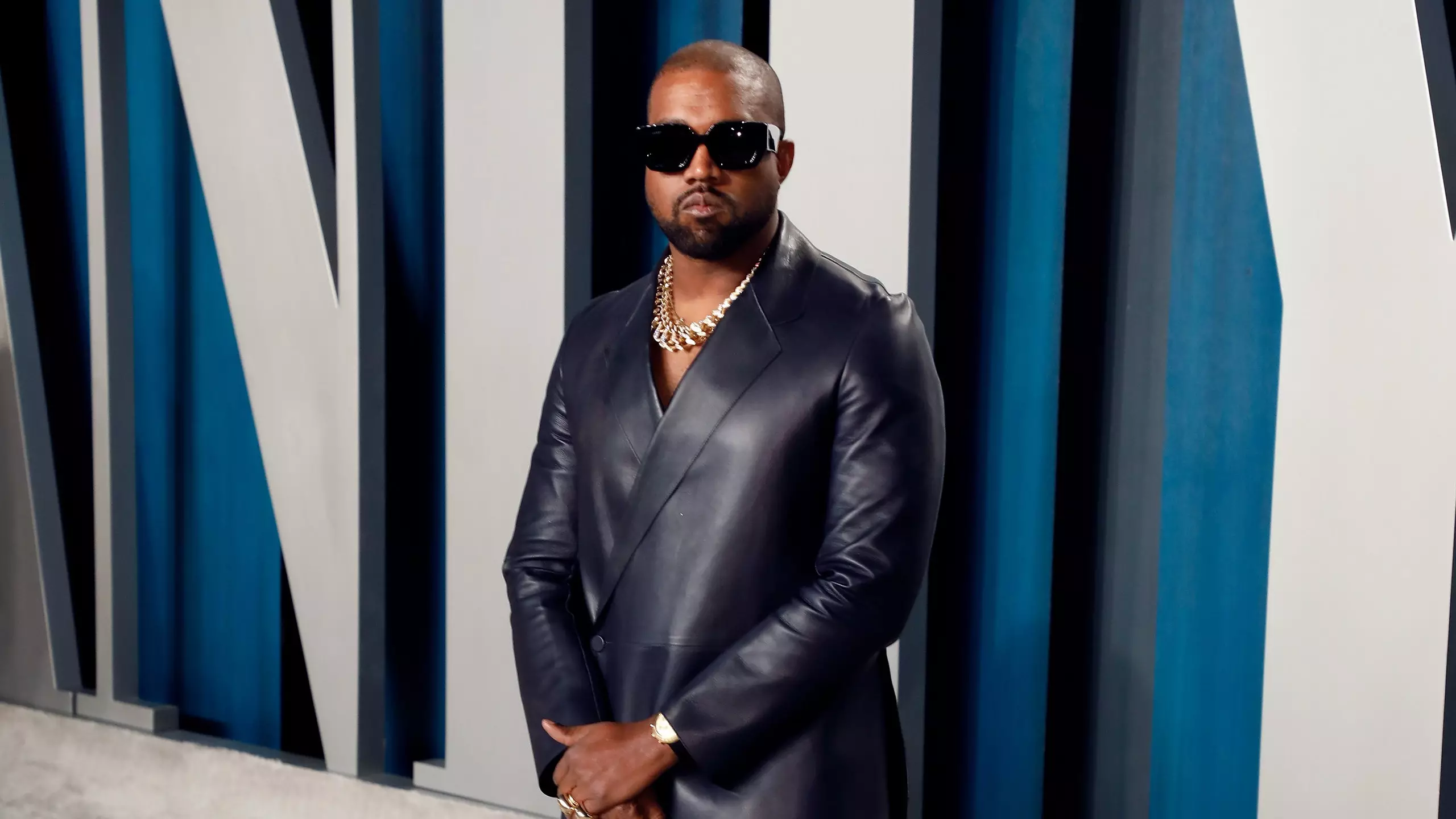 BEVERLY HILLS CALIFORNIA FEPUARI 09 Kanye West auai i le 2020 Vanity Fair Oscar Party i Wallis Annenberg Center mo...