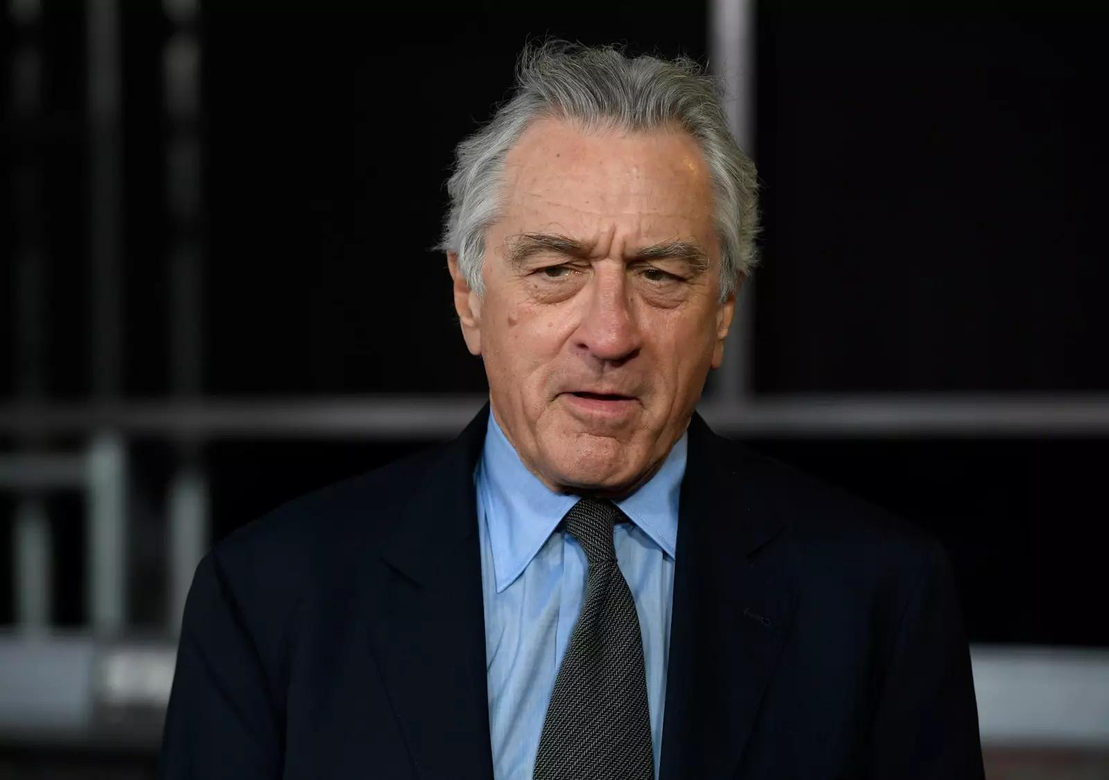 Robert de Niro esittää Frank Sheerania elokuvassa The Irishman.