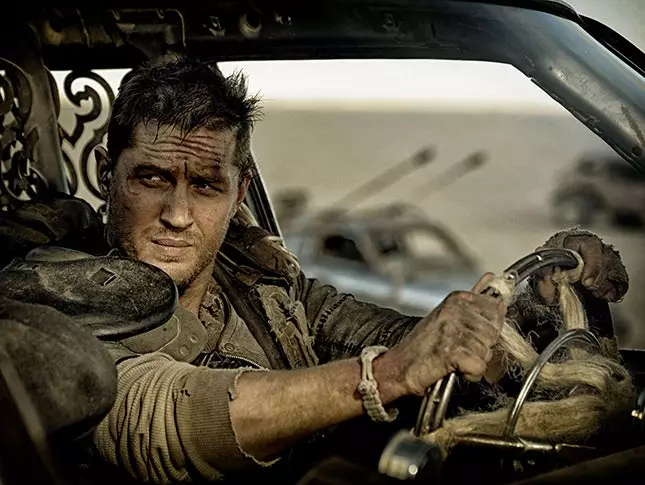 Tom Hardy ni Mad Max