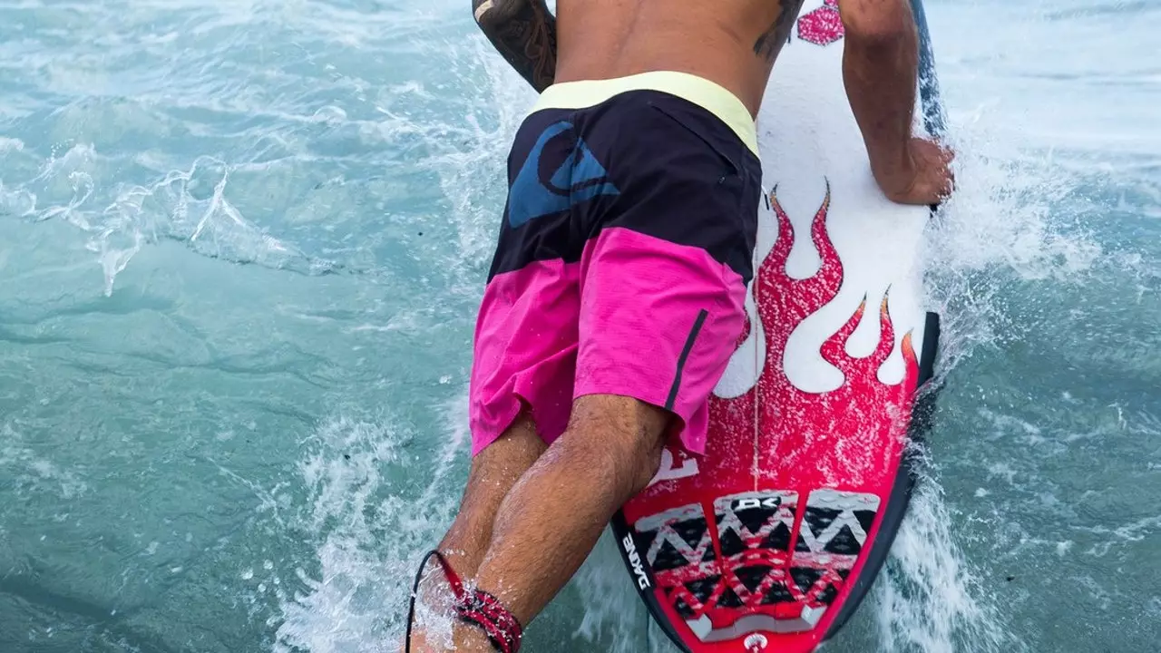 Quiksilver swimsuit: wêrom it kostet wat it kostet