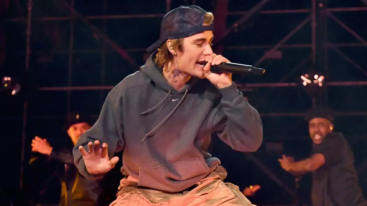 Justin Bieber ha le Vans più incredibili del 2021 e costano meno di 90 euro