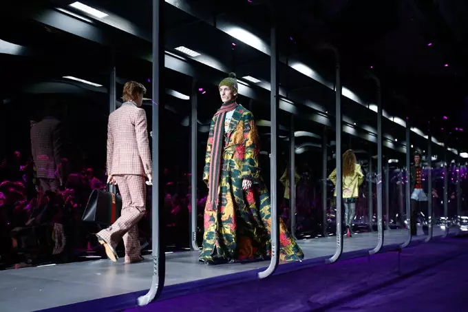 Gucci загварын шоуны холимог эрэгтэй эмэгтэй намрын өвлийн 2017