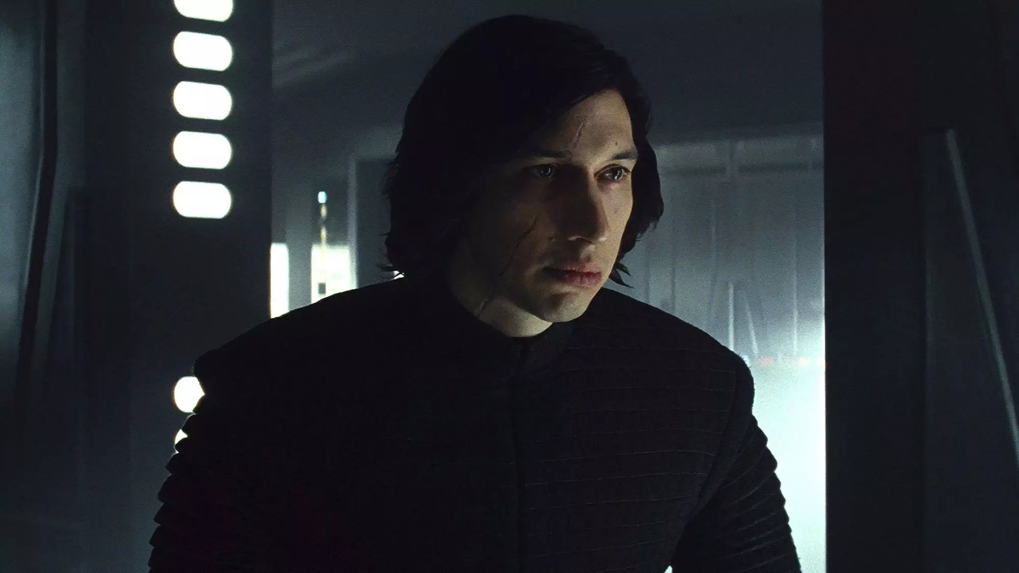 Adam Driver ir jo keista manija, dėl kurios jis paliko interviu įrašymo viduryje