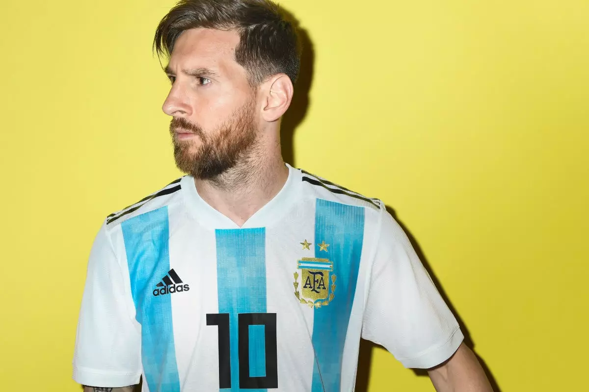 Hi ha coses que a Messi no se li donen bé els Mundials Hisenda i comprar cotxes.