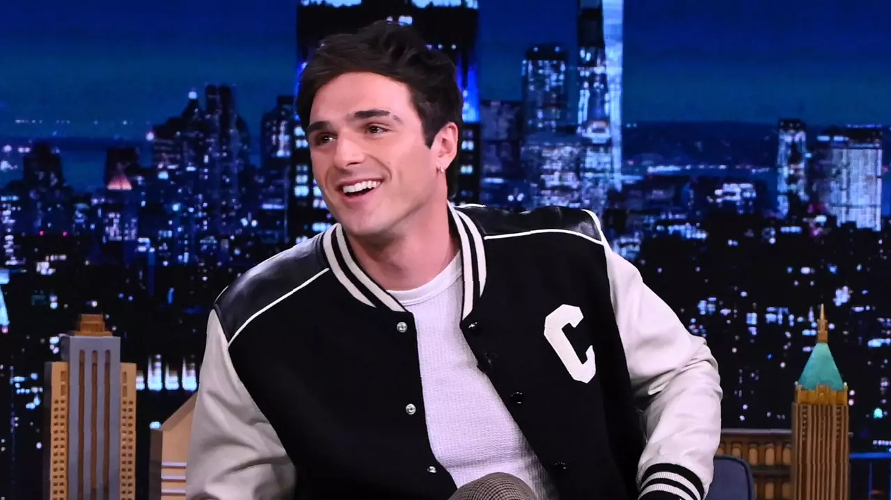 Jacob Elordi i luga o le Jimmy Fallon Show poʻo le faʻafefea ona faʻamaonia oe e fai ni seevae ma totini paʻepaʻe e tasi ma mo mea uma.