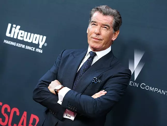 Déi elegantst vun der Woch Zac Efron vs. Pierce Brosnan