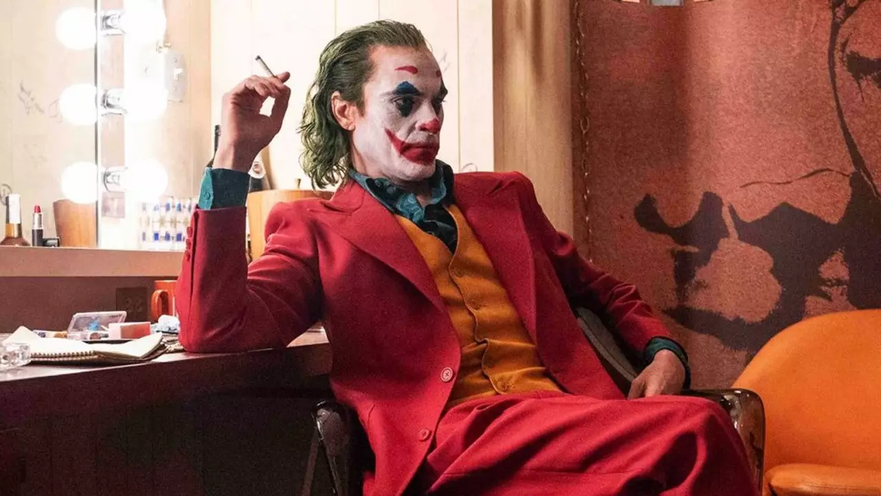 Trends Herbst/Winter 2020-2021: Wie man den roten Anzug des neuesten Jokers trägt, jetzt wo er von denjenigen getragen wird, die am meisten über Mode wissen