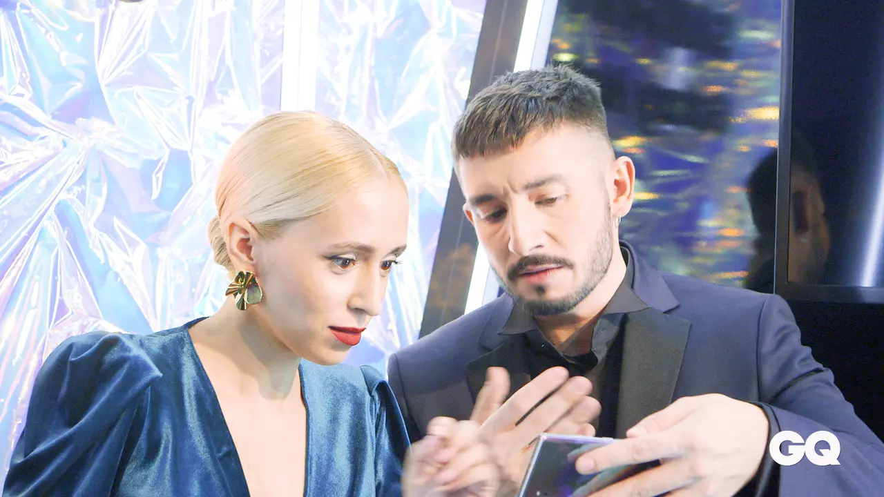 Jau Fornés ve Rebeca Khamlichi'nin GQ Gala'da Samsung Galaxy Note 10+ ile çözdükleri gizem