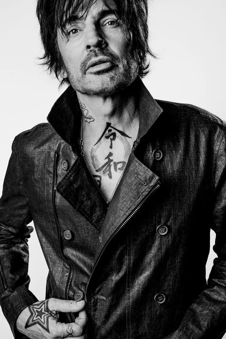 Tommy Lee: 