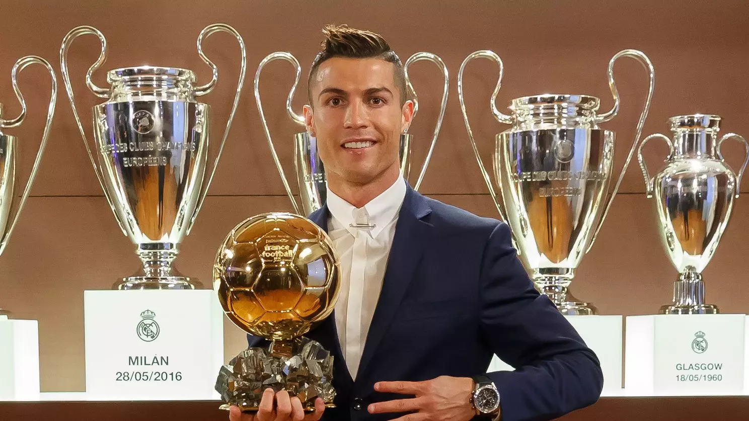 Cristiano Ronaldo Aranylabda 2016