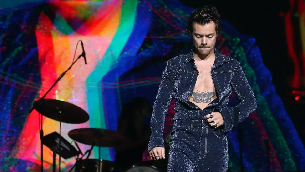 Harry Styles nwere ụdị ọkacha mmasị ọhụrụ na ọ bụghị Gucci, ọ bụ nke Spanish