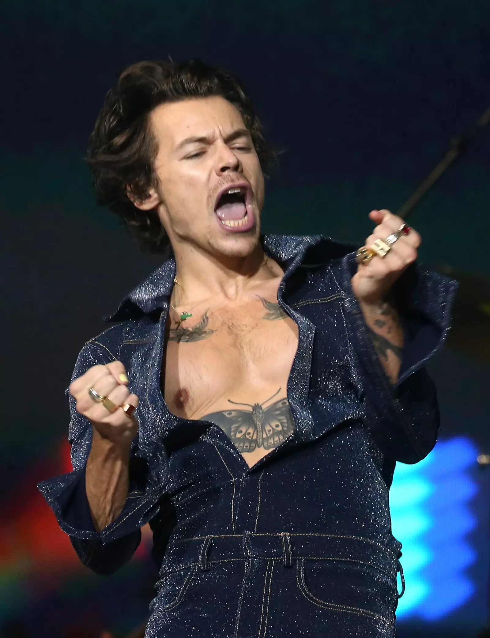 Harry Styles nwere ụdị ọkacha mmasị ọhụrụ na ọ bụghị Gucci, ọ bụ nke Spanish