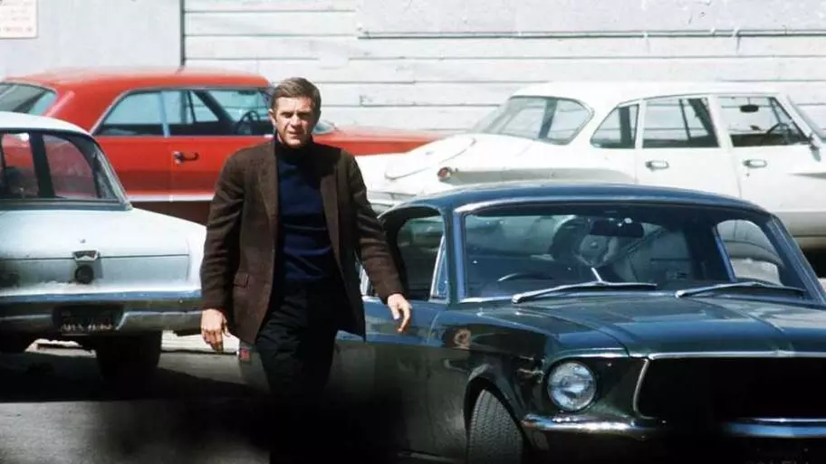 Ford Mustang ທີ່ Steve McQueen ຂັບໃນ 'Bullitt' ໄດ້ກາຍເປັນລົດທີ່ແພງທີ່ສຸດໃນປະຫວັດສາດ.
