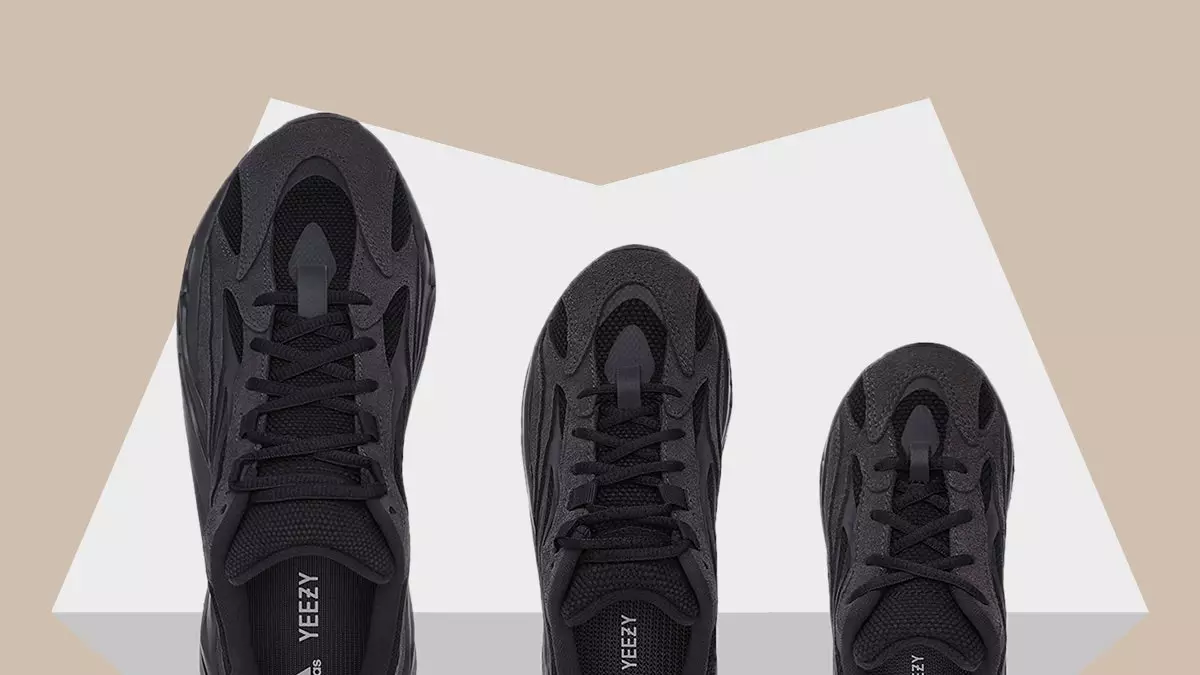 Zapatillas negras esta é a túa semana se te encantan Adidas Yeezy e Nike teñen modelos para ti